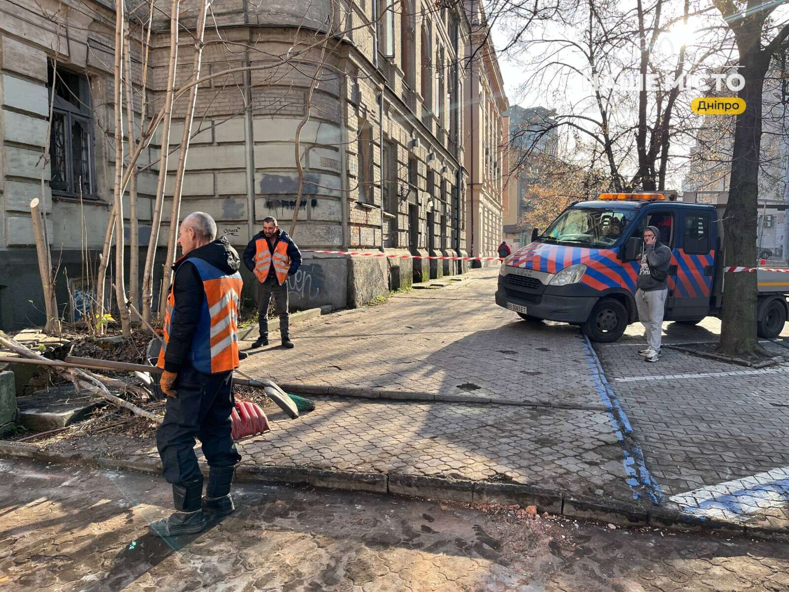 В центре Днепра обвалилось здание «Английского клуба»: городская власть обратилась в Минкульт и ...